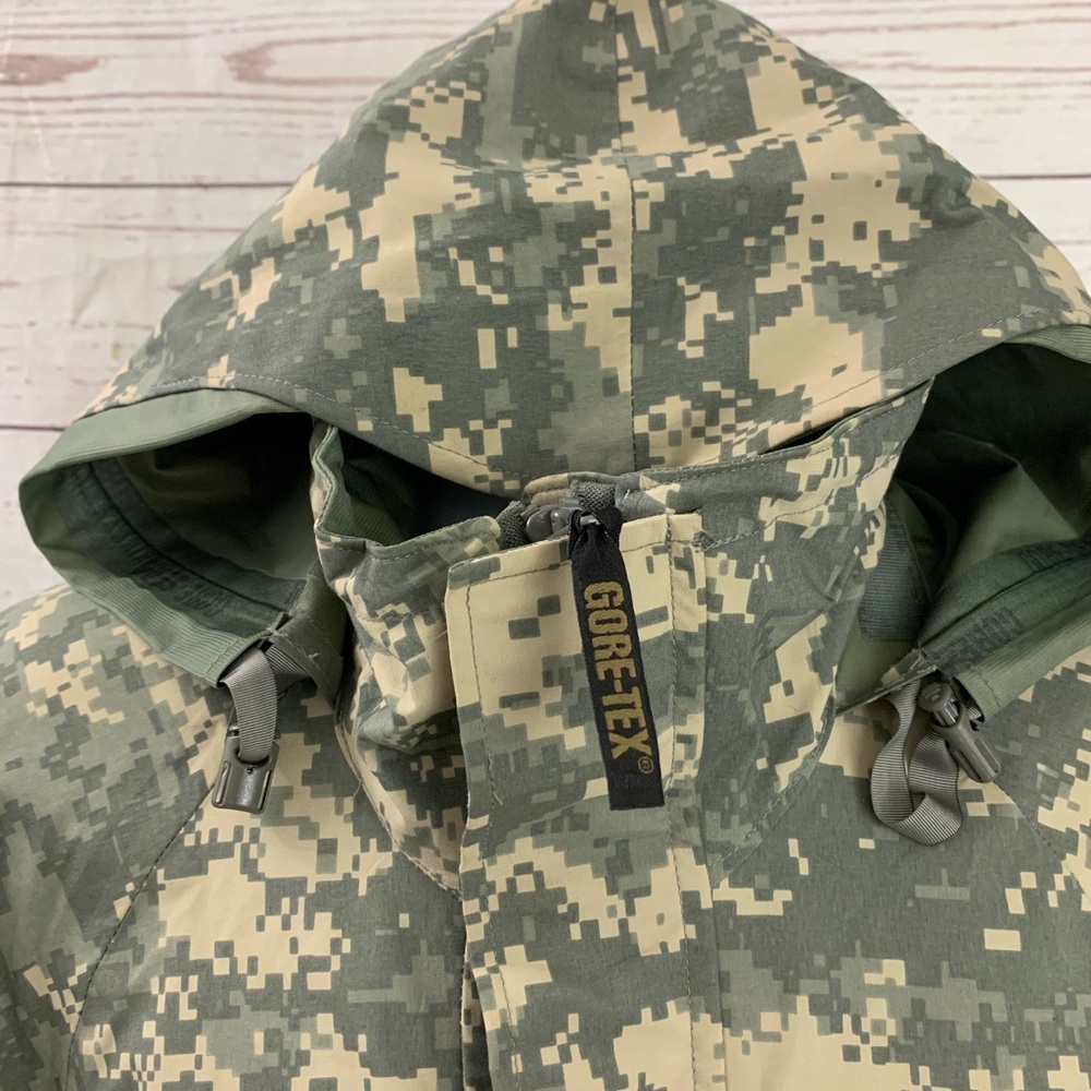 Men’s Army Digital Camo Gortex Parka Small Long - Gem
